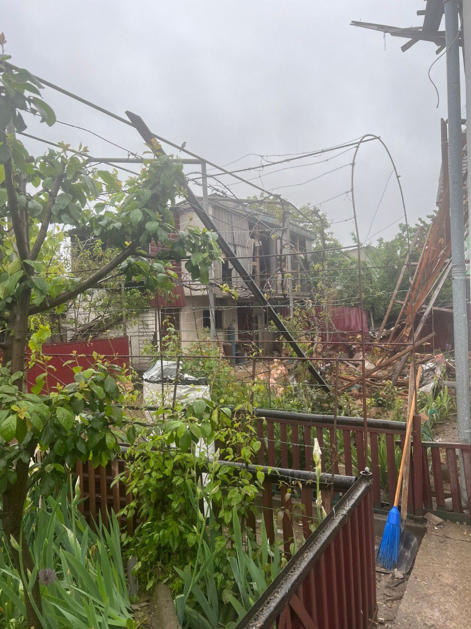 Росіяни вночі атакували Хмельниччину: пошкоджено чотири підприємства (фото) | TrueUA